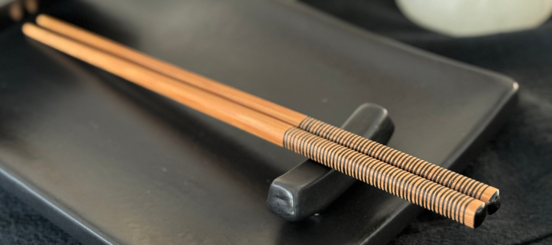 Sushi: platos y palitos – Sphere Concept